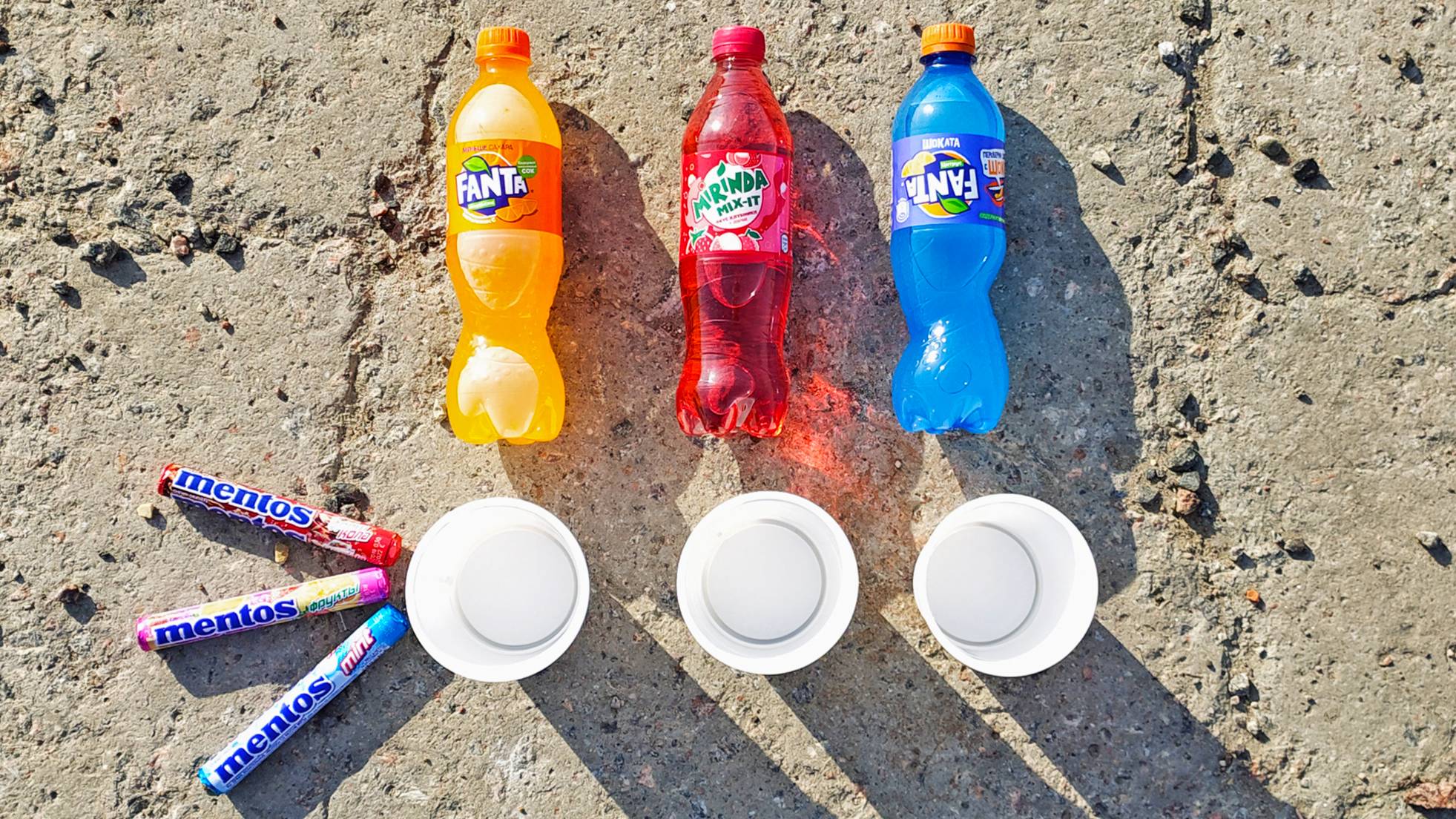 Эксперимент Фанта и Миринда vs Ментос и Сода! Слоновья зубная паста! Experiment Fanta vs Mentos!