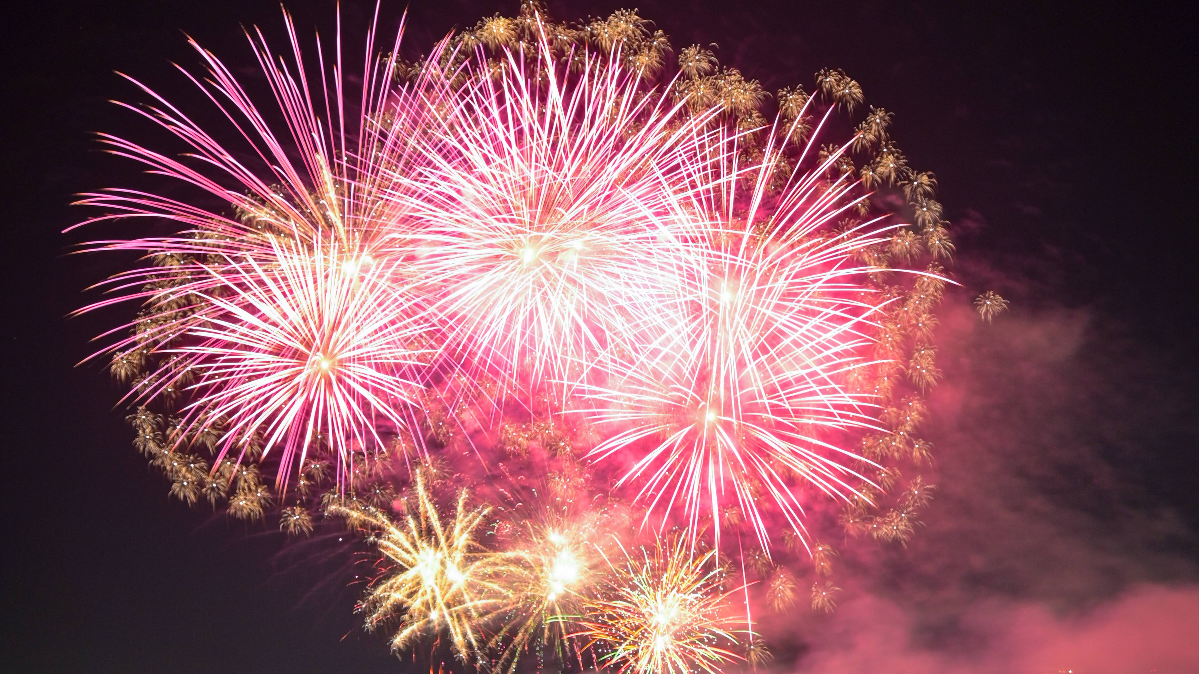 9 мая 2025 года // Нижний Новгород, мыс Стрелка. Праздничный салют