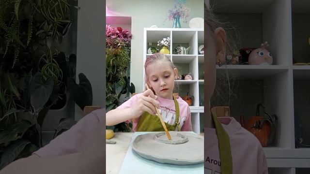 Света Дельфинчик В студии керамики Качканар