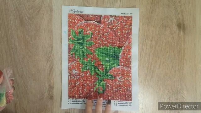 5-ая работа из серии Фруктов ГОТОВА!!!_КЛУБНИЧКИ от Мика_вышивка бисером