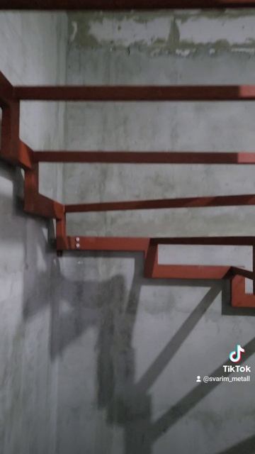 Лестница с забежной площадкой I Металлическая лестница в дом I Лестница на второй этаж