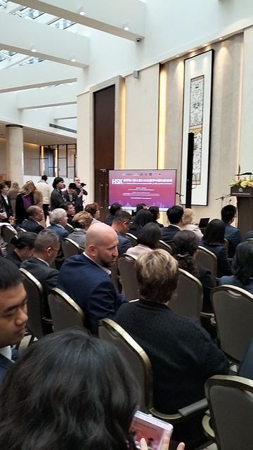 ПРЕДСТАВИТЕЛИ КИТАЙСКИХ ВУЗОВ НА ОБРАЗОВАТЕЛЬНОЙ ВЫСТАВКЕ В МОСКВЕ