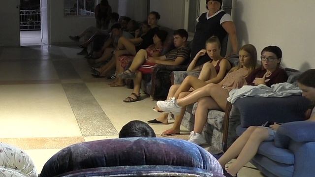 Что думают о тебе окружающие. Чёрный и золотой стул. Андрей. Экспедиция - 2018