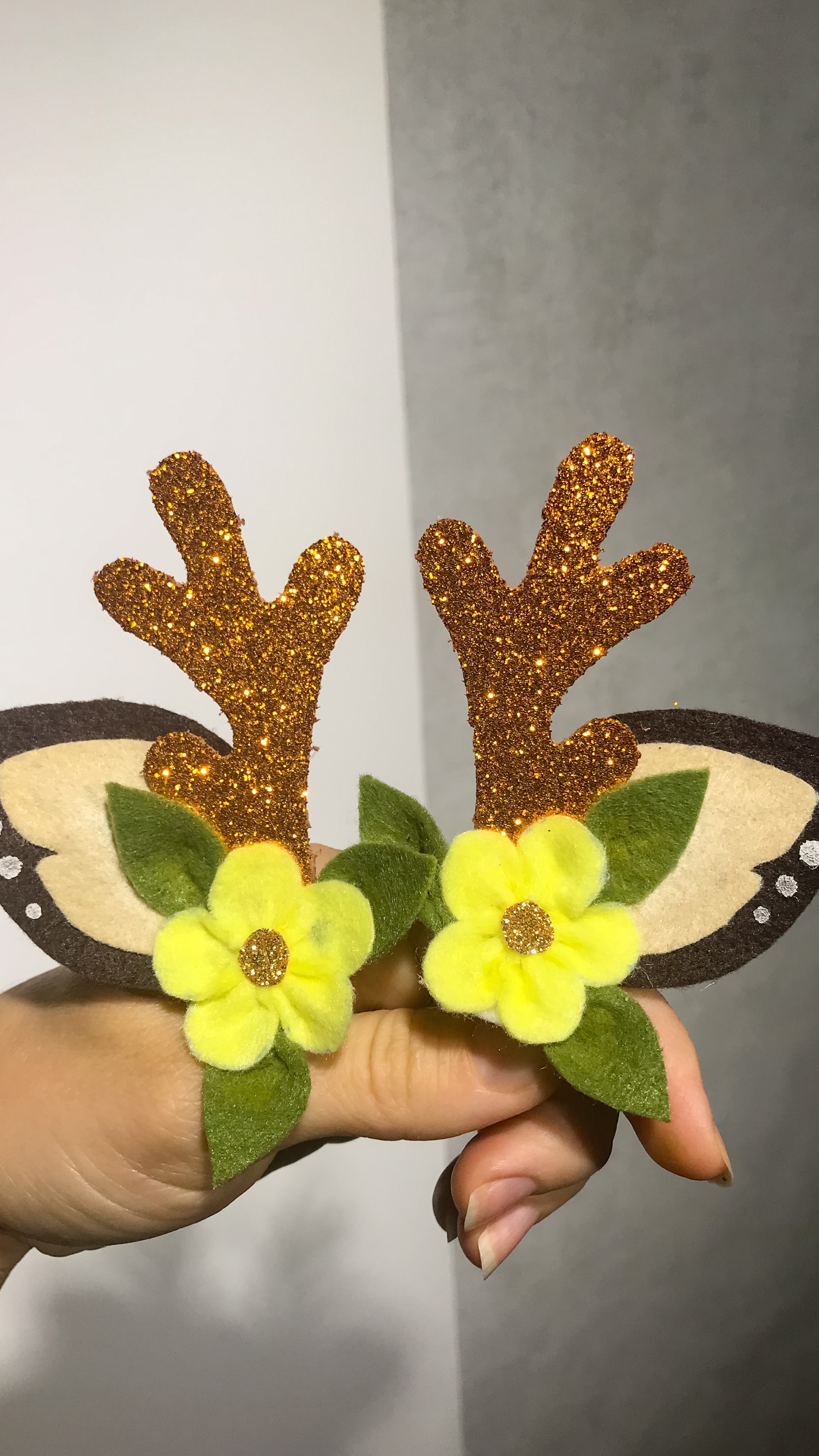 DIY Новогодние резинки на утренник своими руками Оленьи рожки / Идея новогоднего ободка