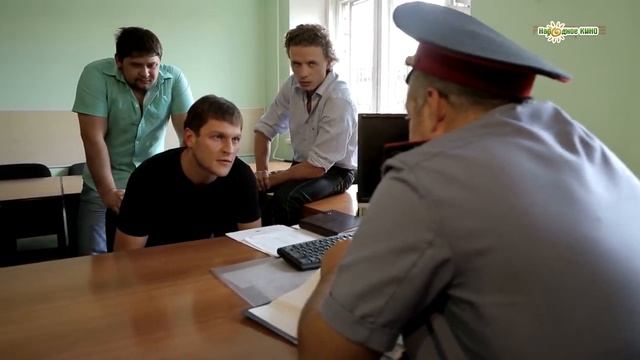 "АСФАЛЬТ... 6 РАЗ"...  🤣🤣🤣 ВСЕМ БЫ ТАКОГО "ПОНИМАЮЩЕГО" УЧАСТКОВОГО! Мелодрама "Нелюбовь"!