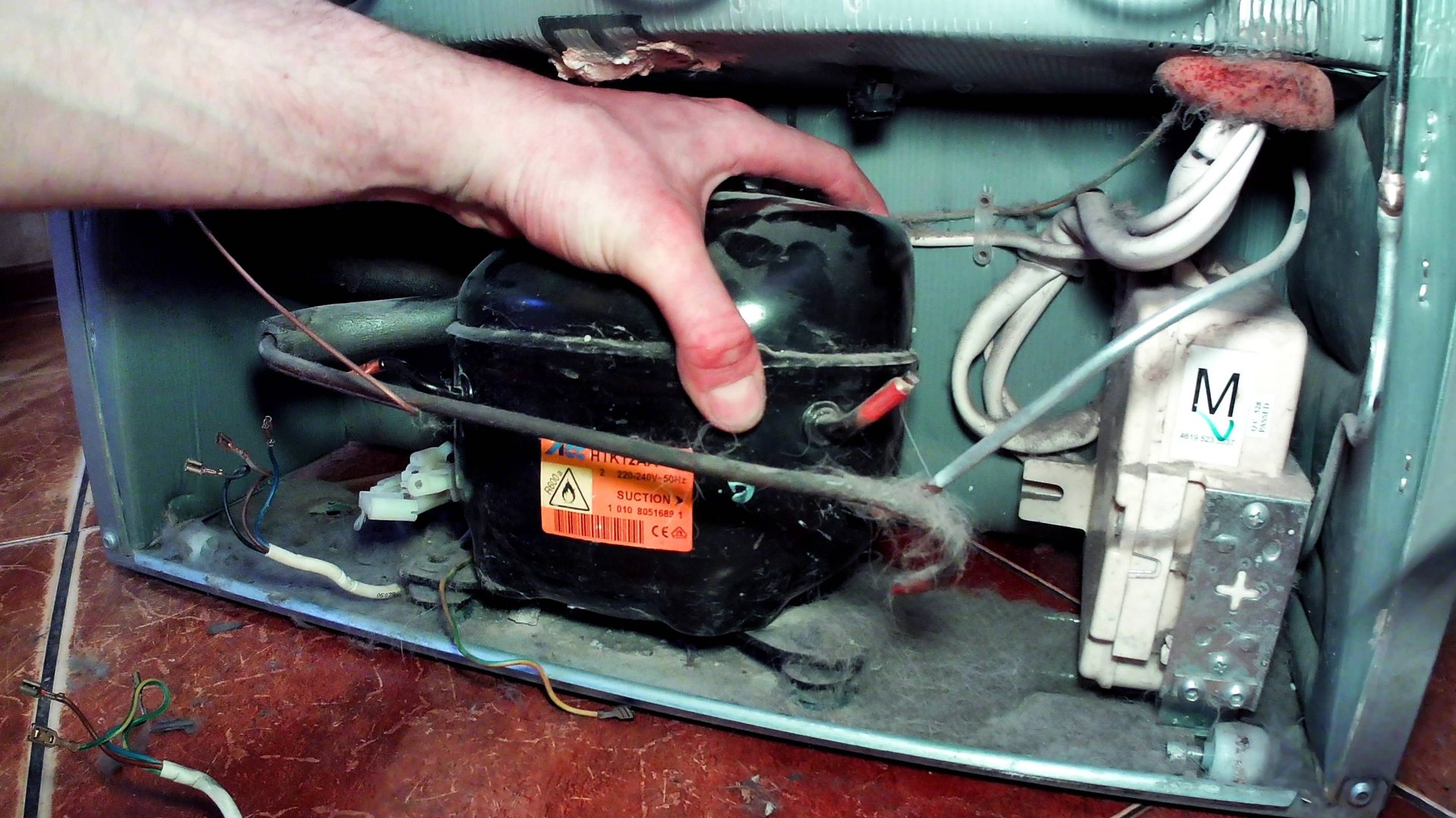 Замена компрессора на холодильнике Whirlpool
