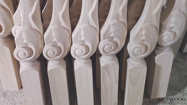 Резная балясина Viena-r2