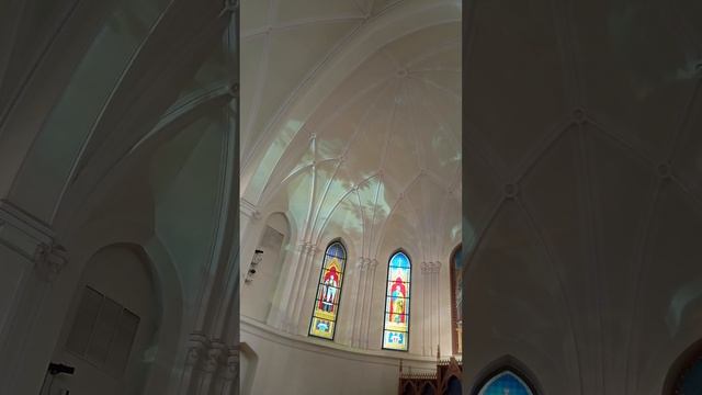 По "Тристану и Изольде" Вагнера.