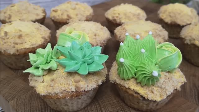 Банановые маффины с изюмом рецепт. Украшение кексов белково заварным кремом. КАКТУС из КРЕМА