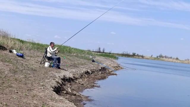 Весёлая весенняя рыбалочка.