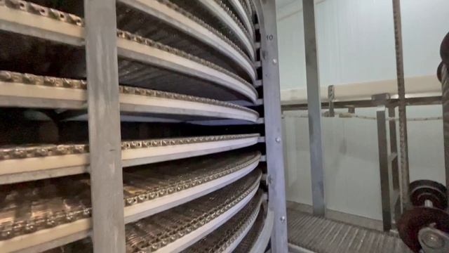 Спиральный морозильный аппарат для пищевых продуктов