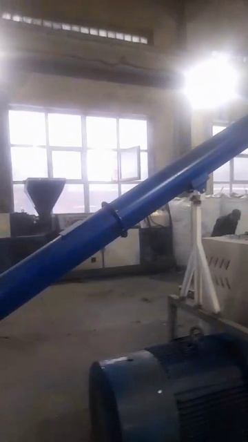 Транспортер секционный шнековый "ТСШ-200", 5 метров, с бункером, под пластиковый агломерат