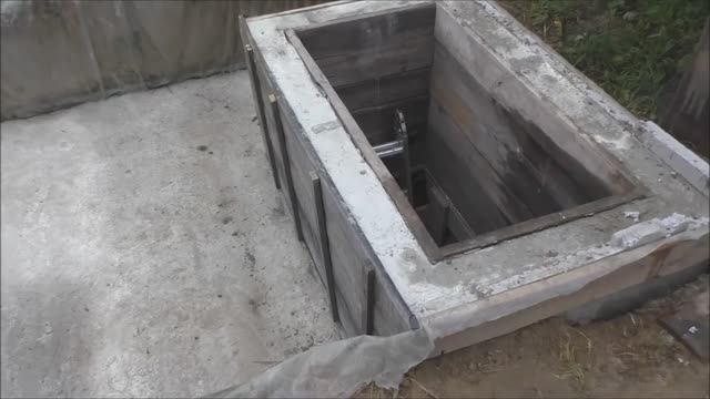 Входная горловина железобетонного погреба, опалубка и заливка. Погреб своими руками, бетонный.
