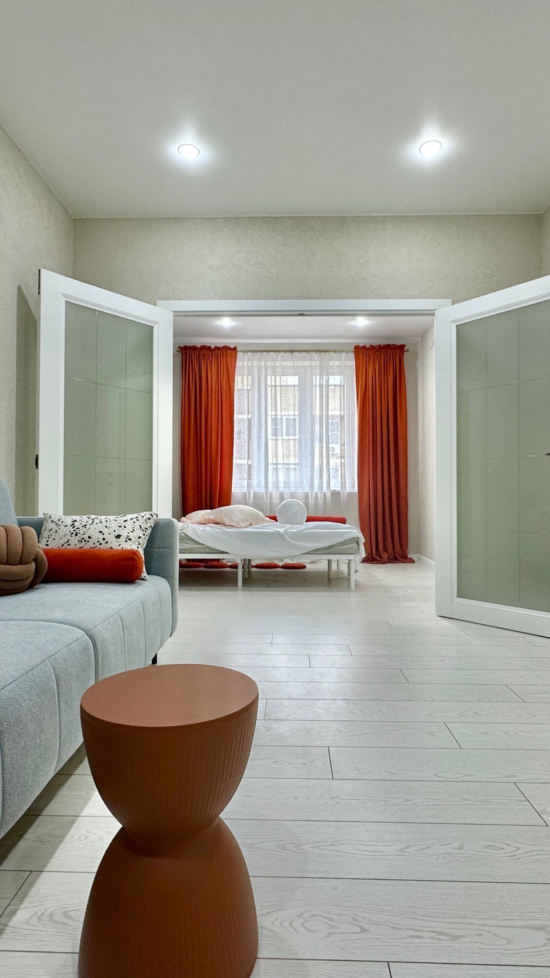 #квартирауморя уютная и комфортная, 47 м, инд.газ. отопление, 10 этаж. 7 555 555 руб. 89887683568