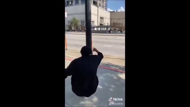 загляделся на жопу