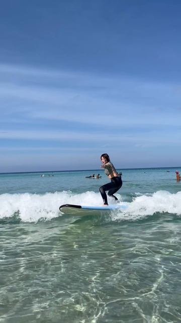 Пхукет. Сёрфинг. Катаемся на пене. #shorts