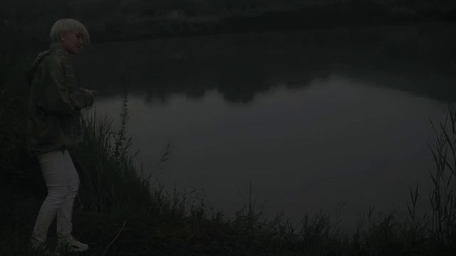 Тизер Девочка на джипе