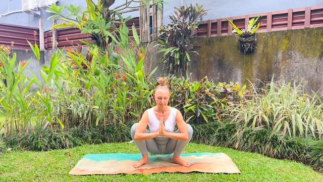 Комплекс упражнений для женского здоровья: при ПМС, болезненных месячных, приливах при климаксе