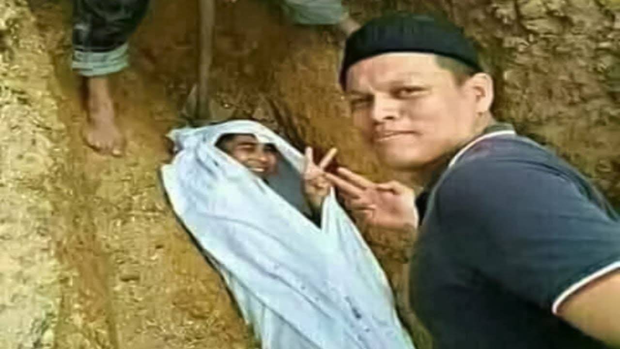 you laugh 2 times, you restart (memes from hole)