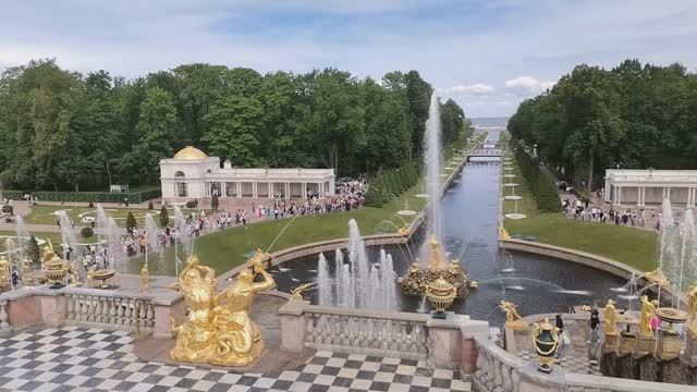 Нижний парк, Верхний сад Петергофа. Фонтаны