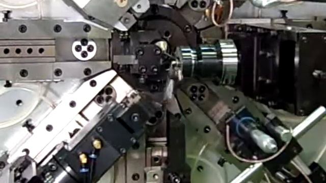 AT M40 Бескулачковый пружинонавивочный станок