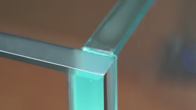 Как Оптивайт распределяет свет. Аквариум из супер прозрачного стекла