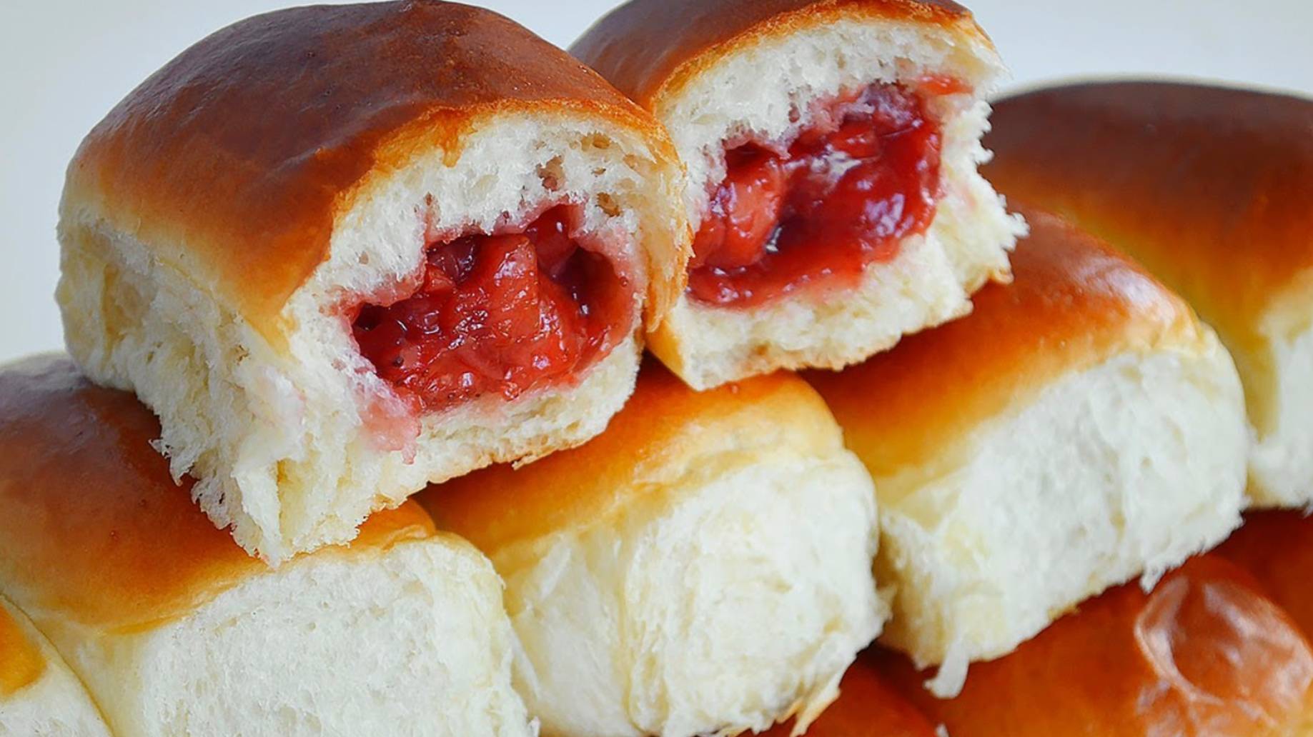 Пирожки с клубникой