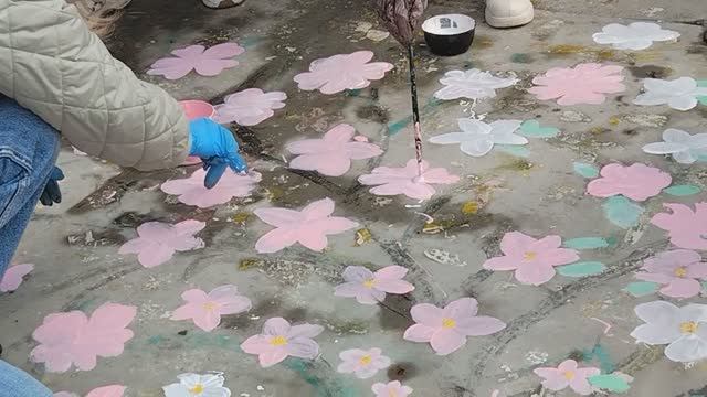 Перформанс "Сакура на бетоне" в Ботаническом саду УрФУ