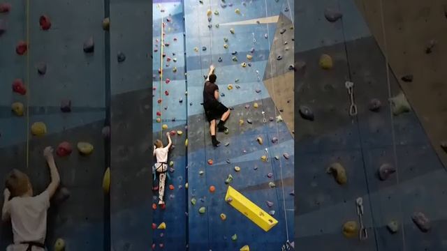 Наши юные скалолазы