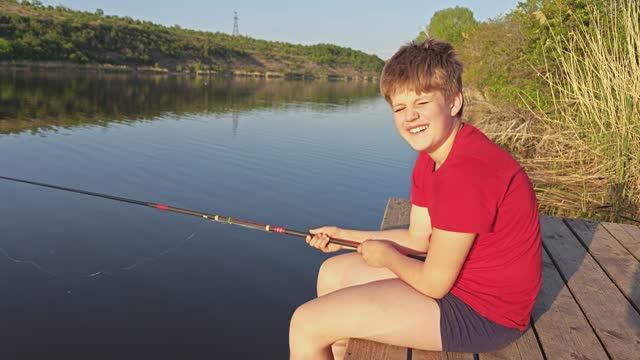 Арсений Цапенко - рыбалка на реке Северский Донец