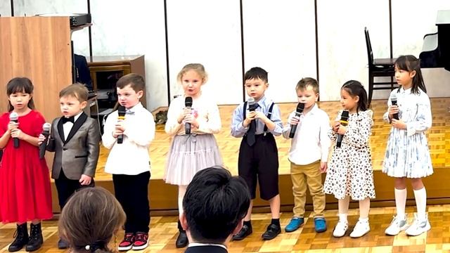 Выступление в Ген.Консульстве г.Осака на "Новогоднем мероприятии". Младшие группы "0" и "А1"