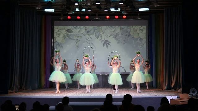 Ансамбль классического танца "Ирисы", "Вальс".