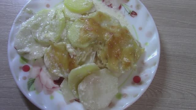 ВКУСНАЯ КАРТОФЕЛЬНАЯ ЗАПЕКАНКА С КАБАЧКОМ