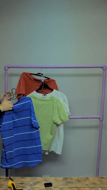 Один хомут, одна вешалка — и идеальный порядок!