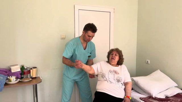 Лечебная гимнастика: проработка плеча и предплечья