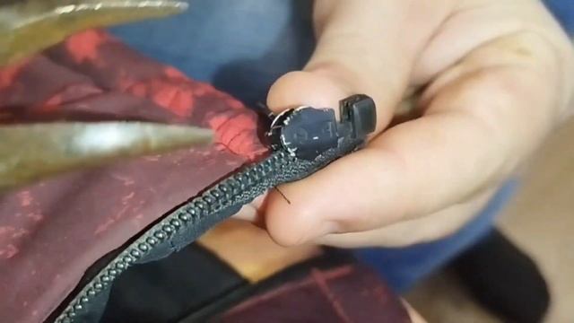 Всегда пригодится  Как починить застежку молнию если собачка не застегивает замок