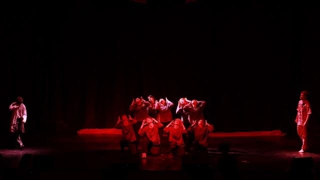 Выступление на студенческой весне. Номер: "Понимаю"