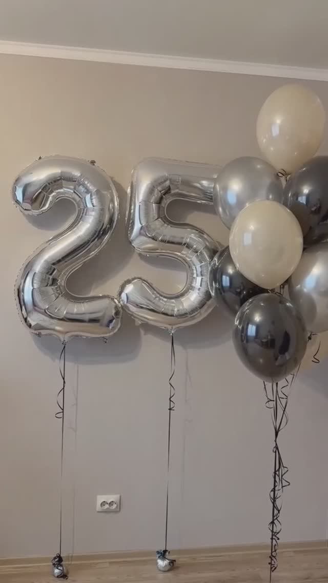 Шары парню на 25 лет с зеркальными шарами. Доставка шариков по СПб и ЛО