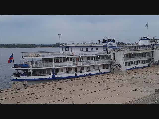 Теплоход Герцен Каюта Люкс