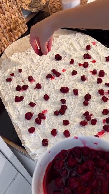 Вишнёвый штрудель на быструю руку