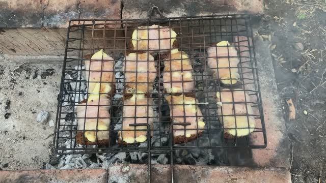 Бутерброды на мангале