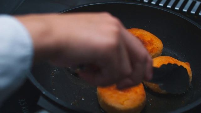 Сырные котлеты "Сыргетсы" - хрустящие снаружи, с нежной сырной начинкой внутри! 🧀