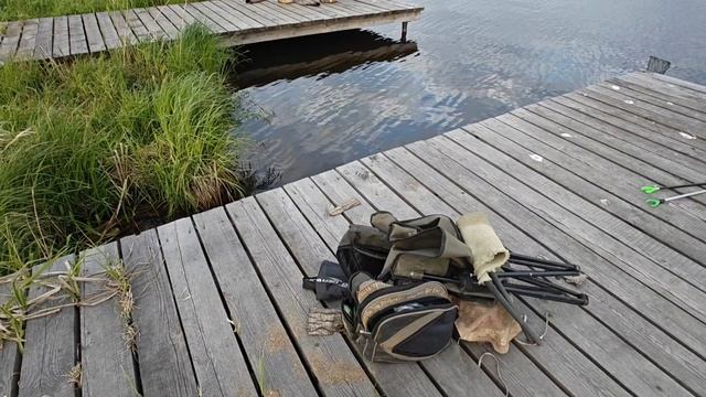 На рыбалке..Вороны ВОРОВКИ..Утащили опарышей..