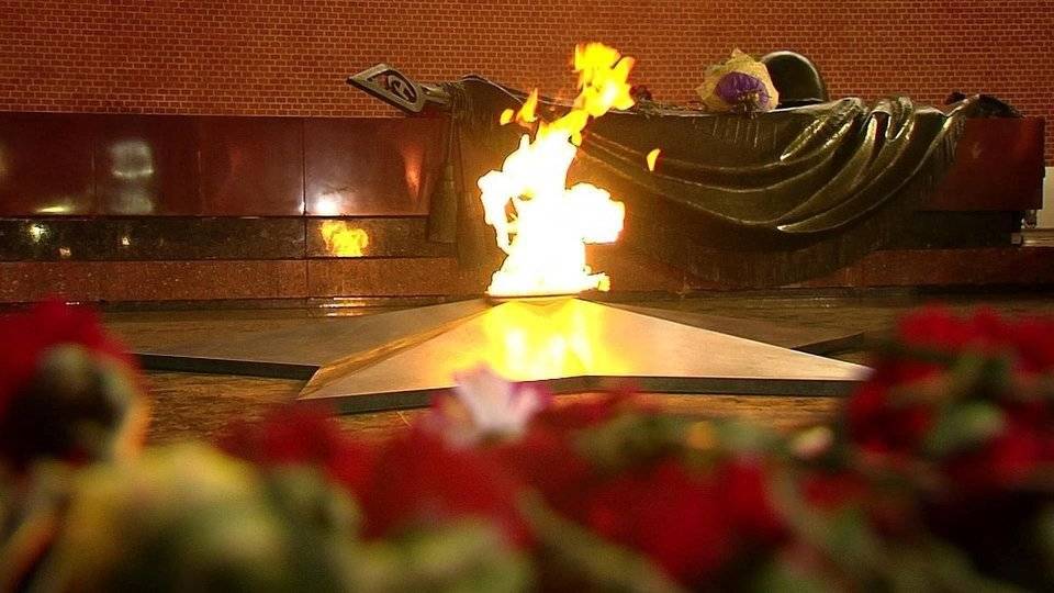 Сборник ВЕЧНЫЙ ОГОНЬ - Н.Жуков.С.Воробьёв АБаранов Б.Лазарев Л Кичигина Авторский 2025г.