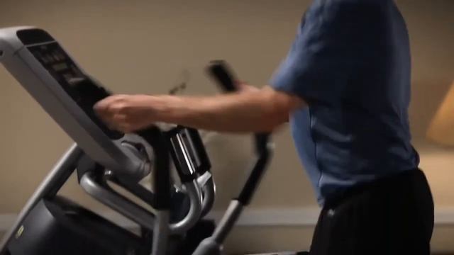 NUEVA AMT 835 DE PRECOR Adaptive Motion Trainer