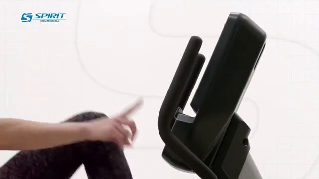 Горизонтальный велотренажер SPIRIT FITNESS CR900