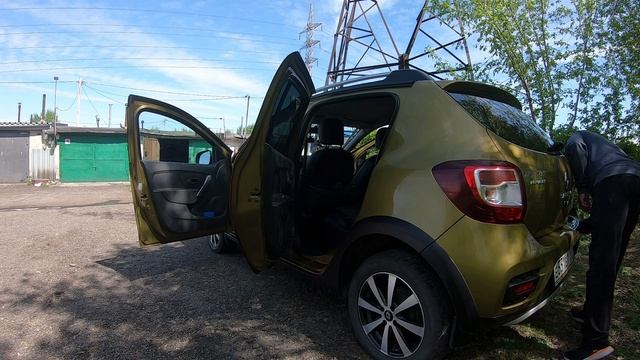 Мойка авто и ДВА ЛАЙФХАКА под капотом. Рено Сандеро Степвей 2  14.05.2025 г.