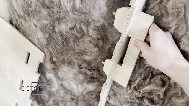 15. Телефон. Внешняя обшивка и пол