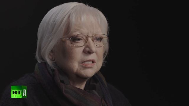 Светлана Крючкова читает стихотворение Елены Заславской  «Эти русские".