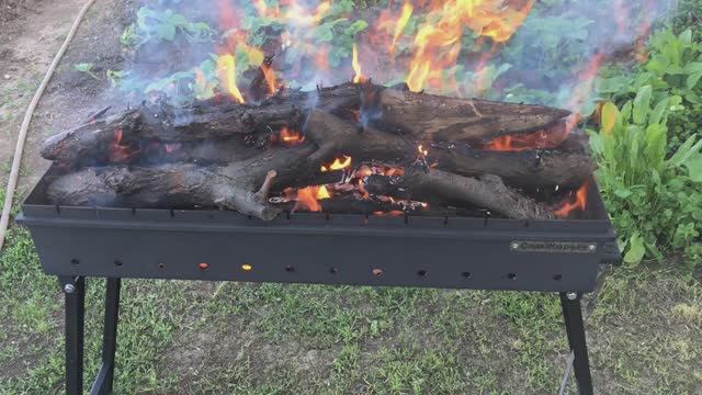 Хороший складной мангал СамЖарыч (сталь 3 мм) на 14 шампуров